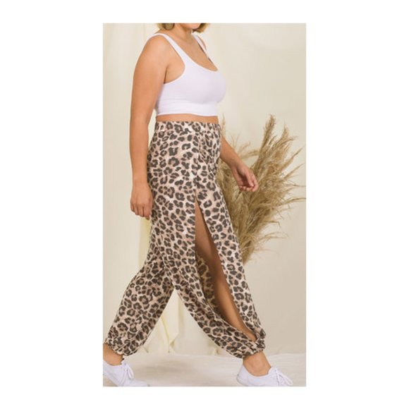 Zenana Outfitters | Pants & Jumpsuits | Nwt Leopard Split Side Pants ...